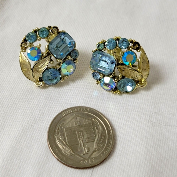 Lisner Jewelry | Jewelry | Vintage Lisner Blue Rhinestone Signed Clipon ...